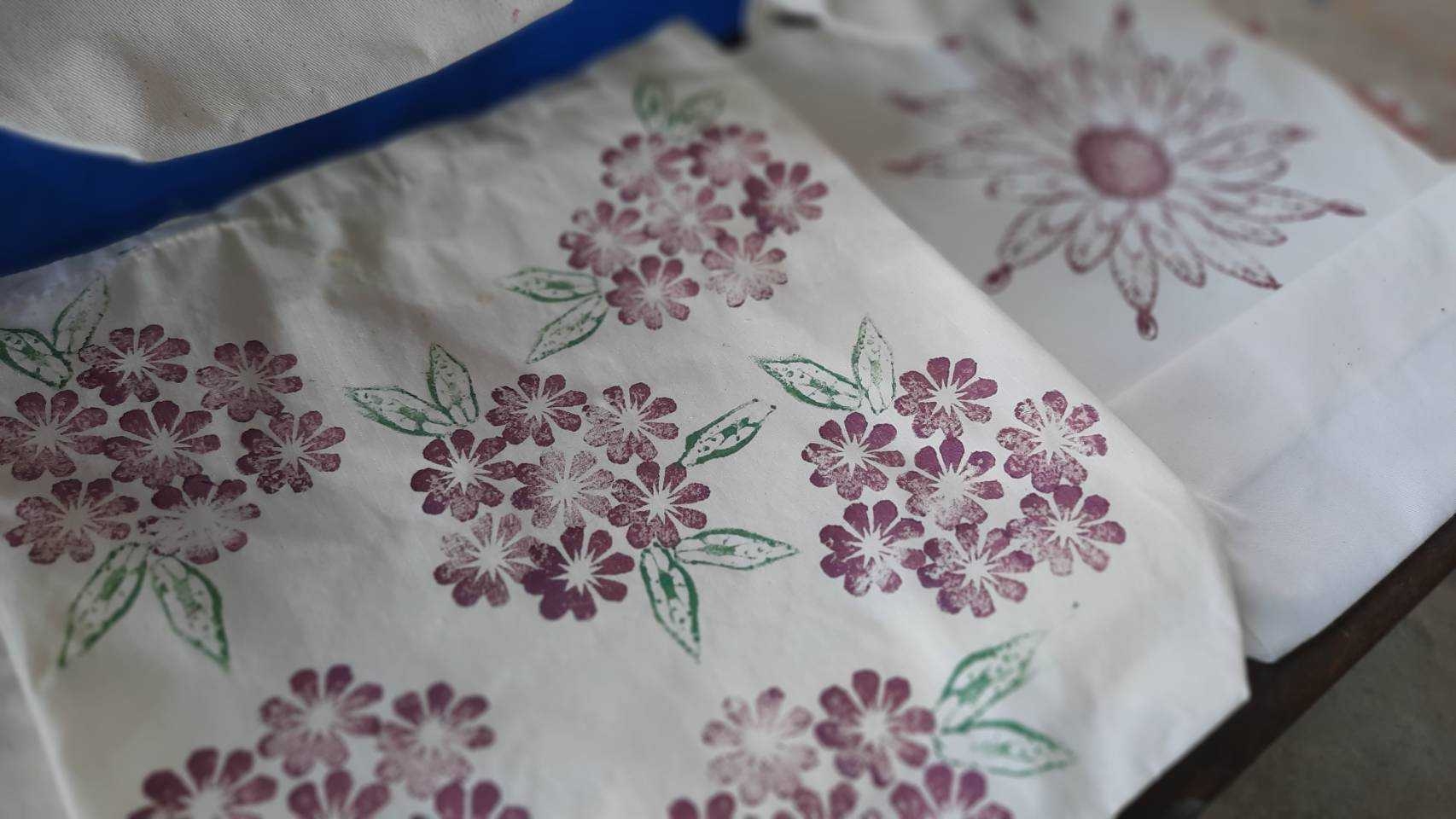 RMUTP showcased the transfer of knowledge in fabric printing using ...